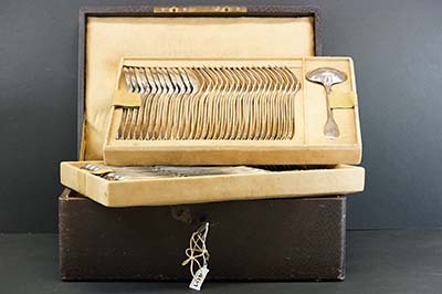 Wessex Auction Rooms :: Jewellery, Silver, Watches and Coins Auction ...